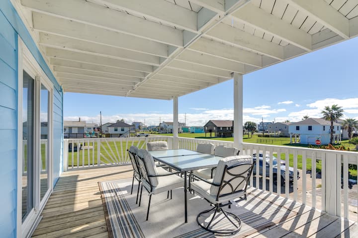 Walk To Beach: Family-friendly Galveston Home! - Galveston, TX