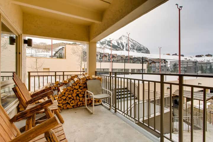Condo | 100 Yards From The Slopes | Cozy + Elegant - Crested Butte, CO