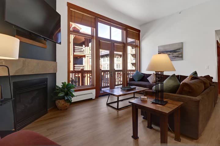 Unbeatable Location, Corner Condo, Outdoor Hot Tub - Copper Mountain, CO
