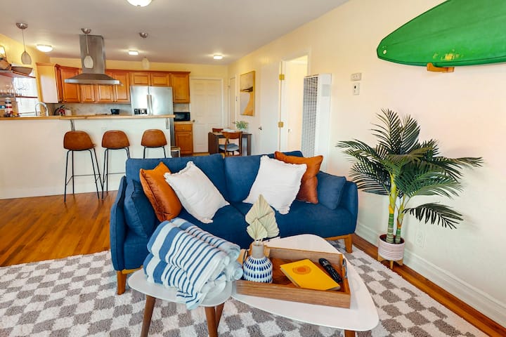 2br Ocean-view Home With Deck, Grill, & Streaming - 海濱