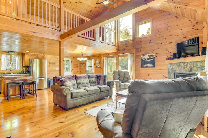 Scenic Franconia Cabin ~ 6 Mi To Cannon Mountain! - Franconia, NH