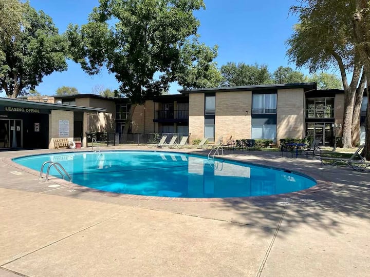 Hoff Gardens 9 - 2br 2ba - Seasonal Pool - TEXAS TECH UNIVERSITY, Lubbock