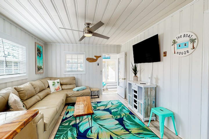 2br Soundfront Charmer With Large Deck & W/d - Sneads Ferry, NC