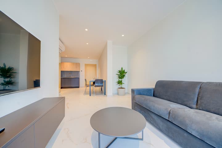 Bright & Elegant ~ Close To Bays & Beaches ~ View! - Malta