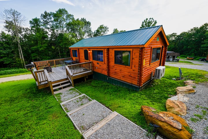 111 - Magpie - Log Cabin - Logan, OH