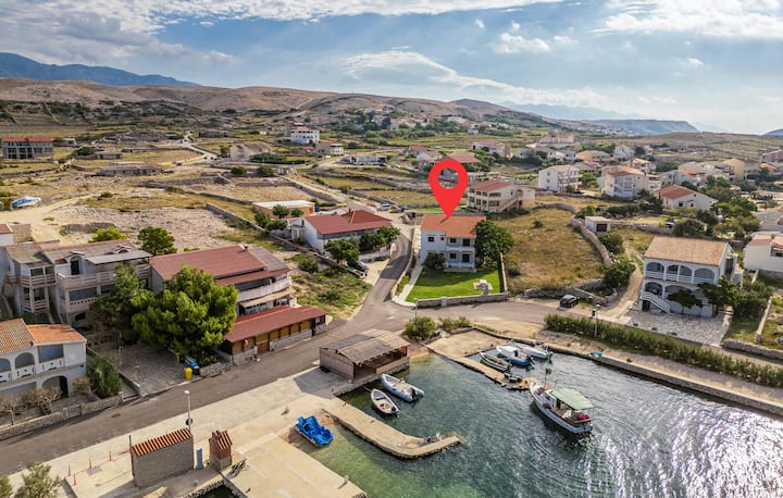 1 Bedroom Nice Apartment In Kustici - Mandre