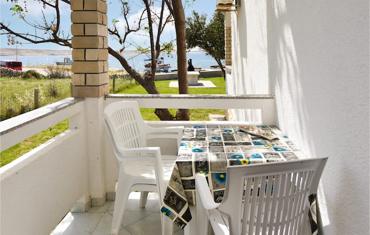 Awesome Apartment In Kustici - Mandre