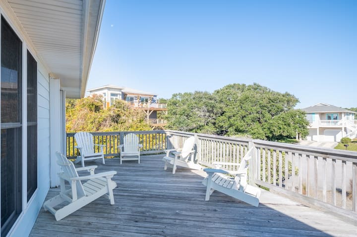 Sea La Vie Cottage Retreat - Kure Beach, NC
