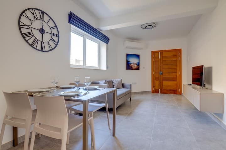 Modern Maisonette In A Central Location - Malta