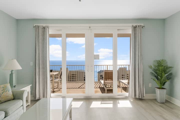 16th Floor Ocean Views, Beach Access, 5 Pools, Gym - Panama City Beach, FL