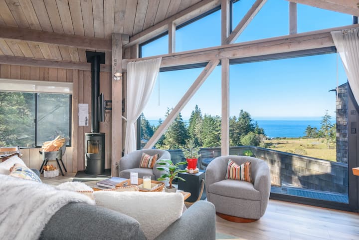 Architectural Treasure - Private Hot Tub! - Sea Ranch, CA