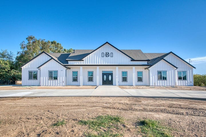 Country Retreat: 4br/2ba Gem, Madera Haven! - Madera, CA
