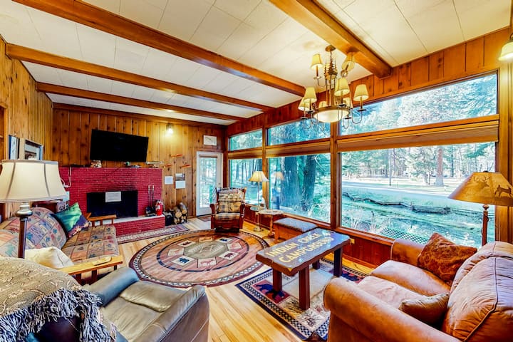 4br On 2nd Floor With Fireplace & W/d - Joseph, OR