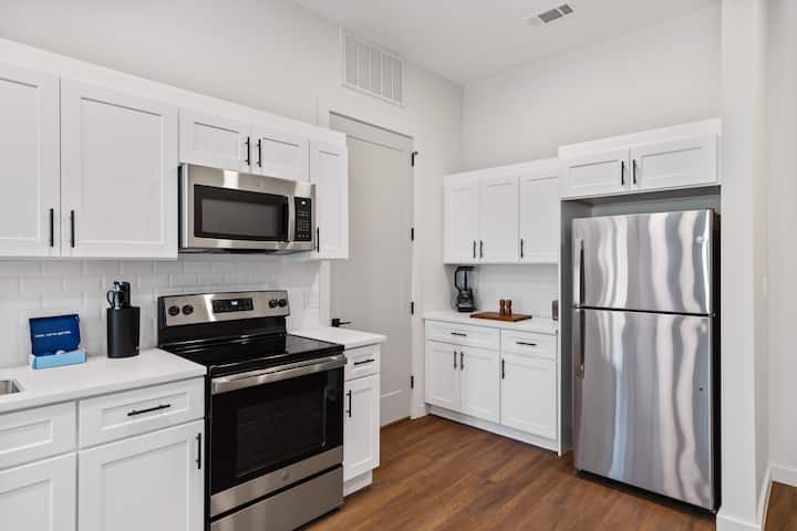 The Corbin 1101- Magnolia Haven 1-bedroom Bliss - Lake Worth, TX