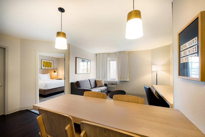 Experience Ellis Island! 4 Spacious Units - Brooklyn, NY