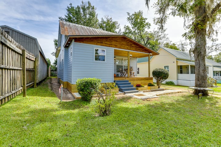 Inviting Quincy Cottage: Walk To Historic Downtown - Gretna, FL