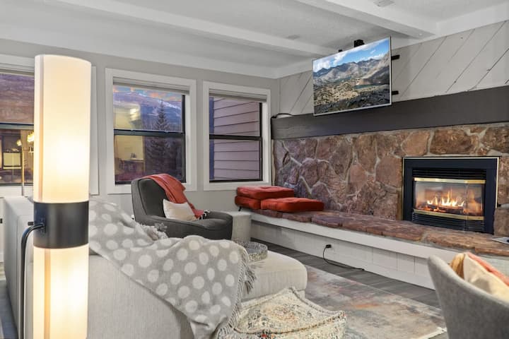 Chic 2bdr Downtown Condo; Walk Everywhere! - Breckenridge, CO