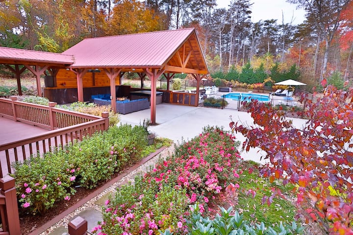 Luxury W/heated Pool, Xl Hot-tub & Deluxe Outdoors - Mineral Bluff, GA