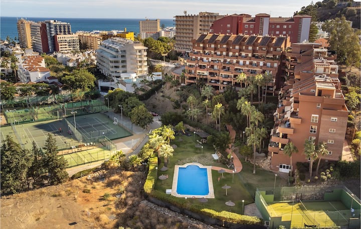 Lovely Apartment In Benalmádena - Benalmádena
