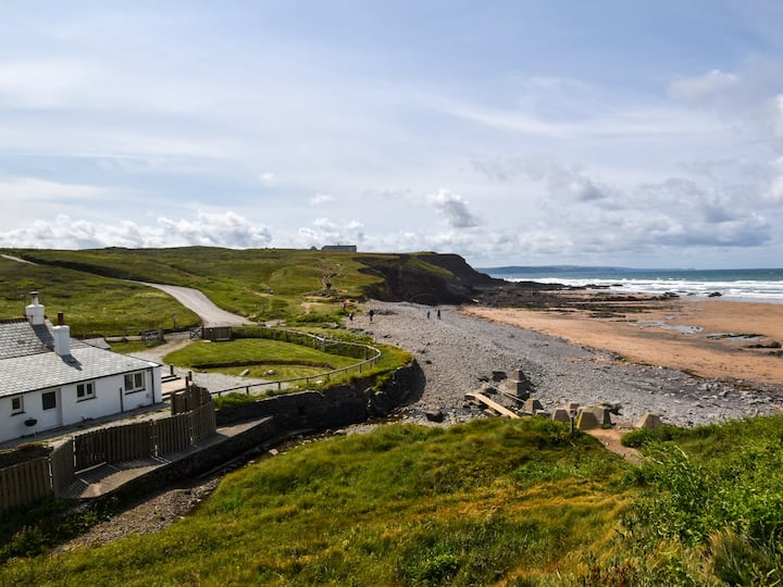 3 Bed In Northcott Mouth (86887) - Bude