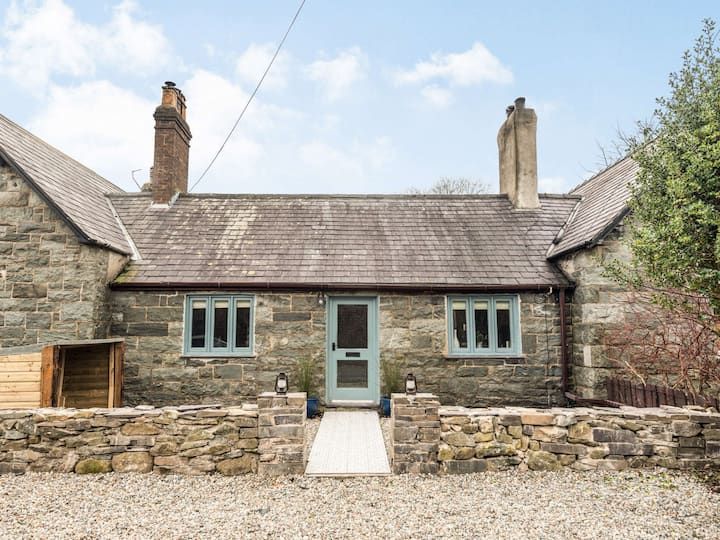 2 Bed In St Anns Bethesda (86740) - Llanberis
