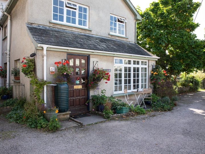 2 Bed In Crickhowell (Bn110) - Crickhowell
