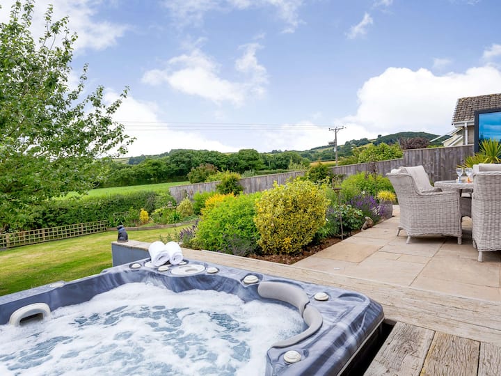 3 Bed In Bovey Tracey (64380) - Bovey Tracey