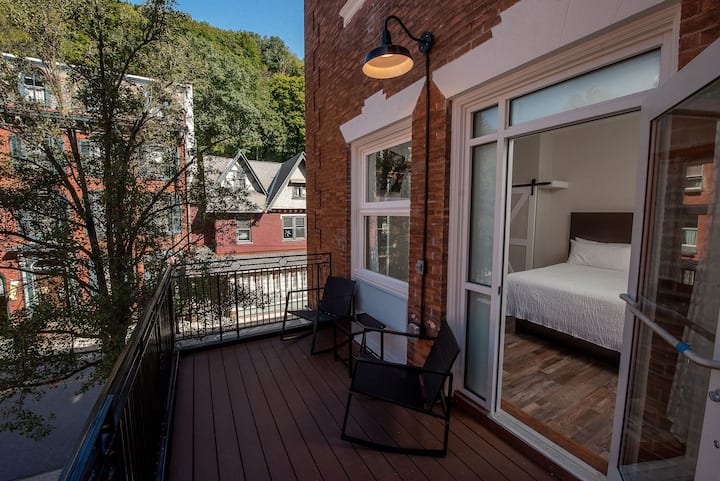 King Balcony - Jim Thorpe, PA