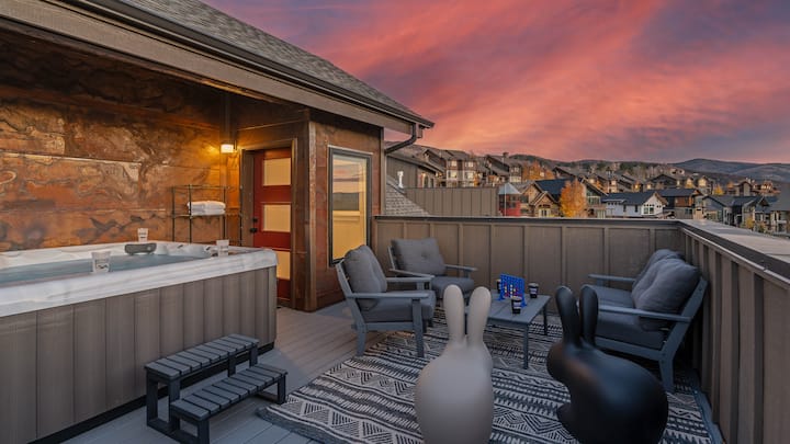 Rooftop Views + Convenience | Nokota Lodge - Steamboat Springs