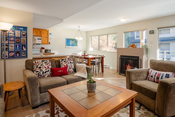 2br | Village | Hot Tub | Gas Fireplace | Parking - Whistler