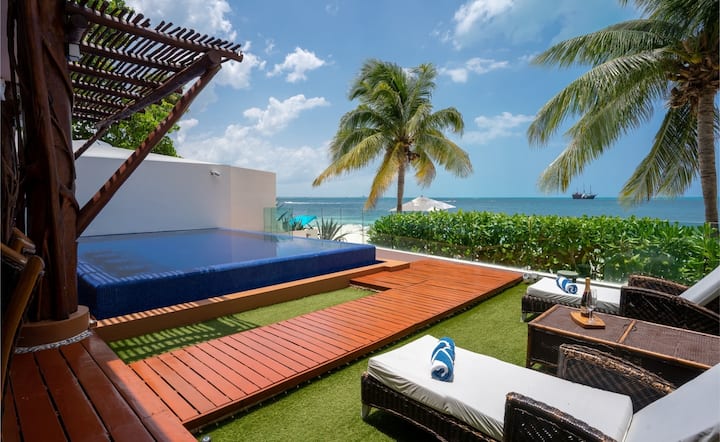 Villa Langosta | 6br | Luxury Beachfront Stay - Cancún
