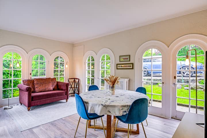 Historic Mamaroneck Guest House - Walk To Harbor! - Scarsdale, NY