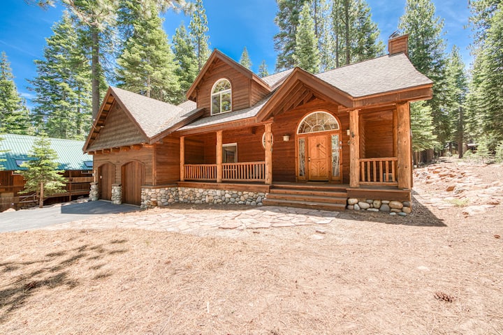 Fox Crossing By Tahoe Getaways - Tahoe Donner Hoa - Truckee, CA