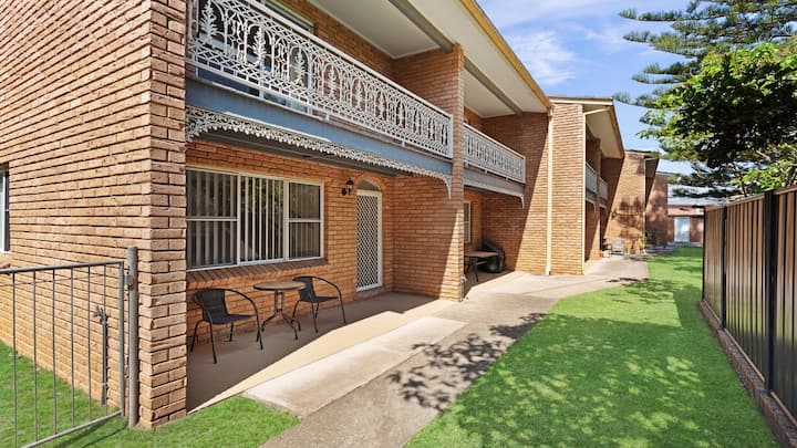 Luskin Court 6 - Forster