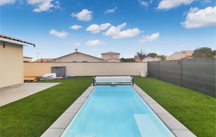 Gorgeous Home In Bassan - Autignac