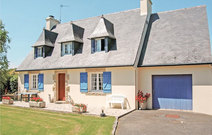 3 Bedroom Gorgeous Home In Pont L'abbé - Pont-l'Abbé