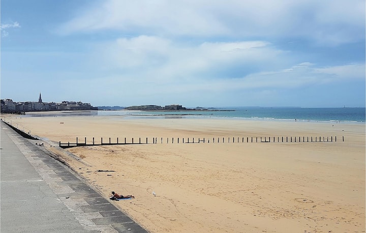 Stunning Apartment In Saint Malo - Saint-Malo