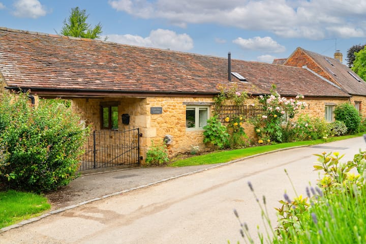 Dog Friendly Barn Conversion - Cider Press Cottage - Chipping Campden