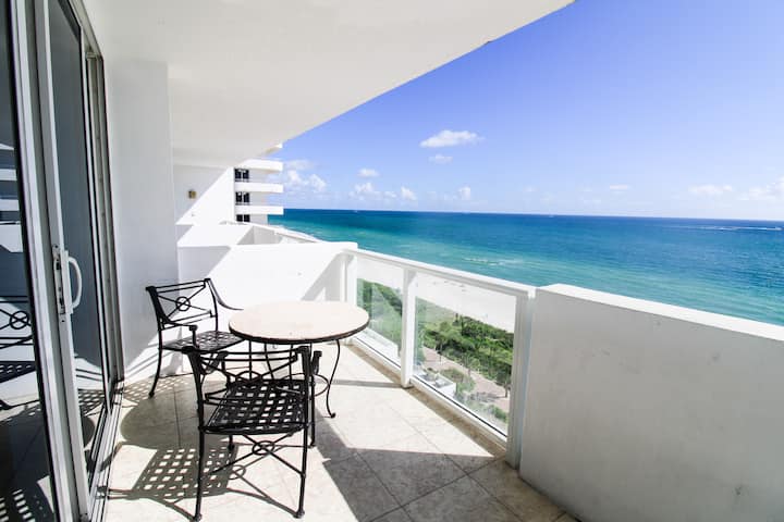 Castle 1029 Oceanview Balcony Studio, Free Parking - Miami Beach, FL