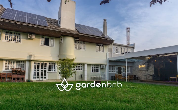 Suíte King, A/c, 2 Vagas, Quintal, Próx Barigui - Curitiba