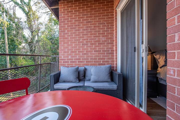 Classic City Getaway - Walk To Sanford Stadium! - 아테네