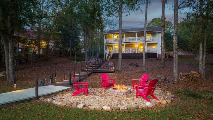 Dog Friendly With 4 Master Suites, Dock, Fire Pit - Lake Oconee, GA