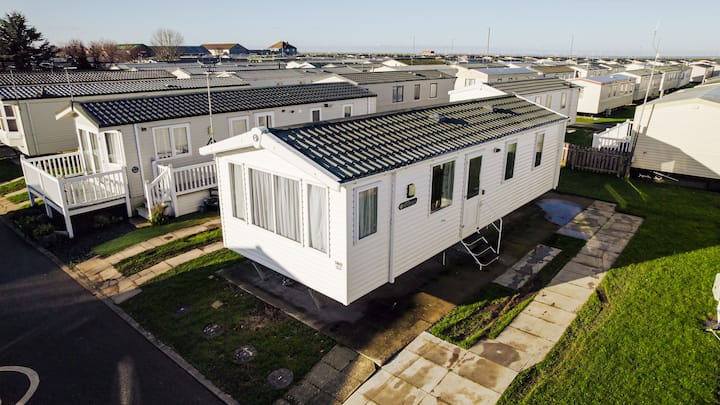 Captivating 6-person Caravan In Rhyl - Rhyl