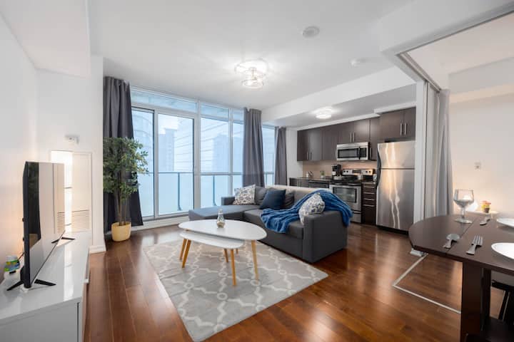 Stunning 1br Apt Steps Away From Cn Tower+balcony - Toronto