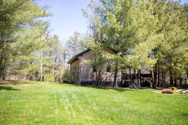 Richmond Cabin, Hot Tub, Wi-fi, Pets - Cambridge, OH