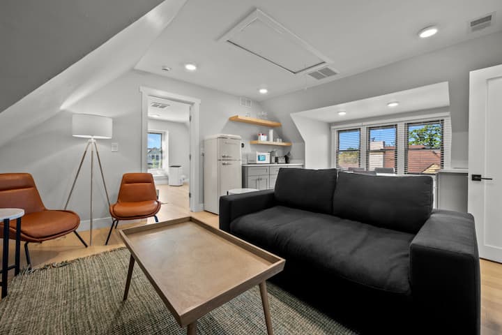 South Broadway Dog-friendly Loft With Parking - Denver, CO