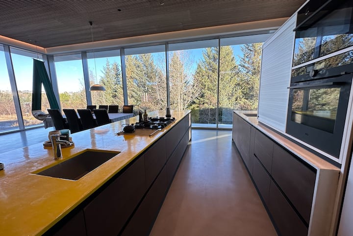 Villa By The Lake Elliðavatn In Reykjavik Area - Reykjavík