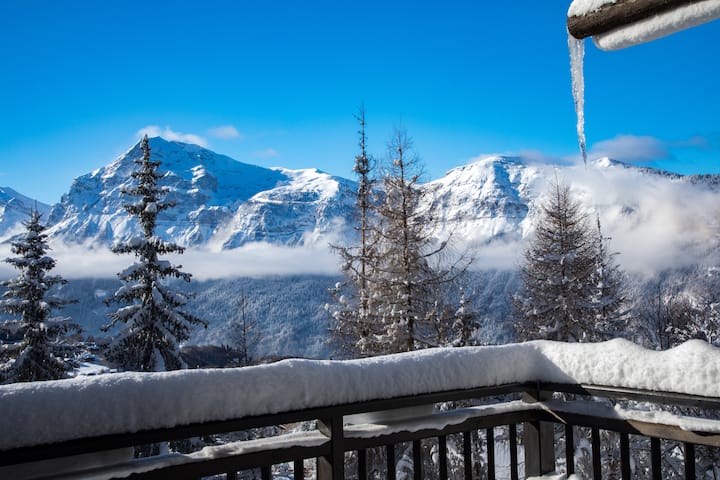 Chalet Krystal 5*, Vue Exceptionnelle & Jacuzzi - Les Carroz d'Arâches