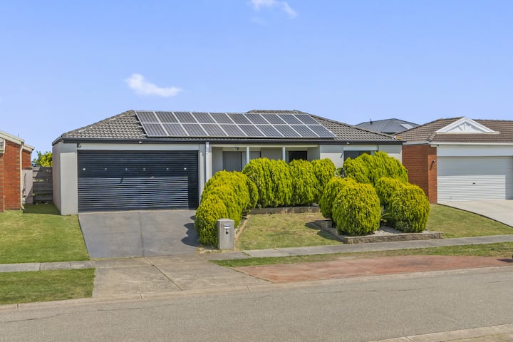 Stayau Stunning 4brhouse Berwick - Clyde North
