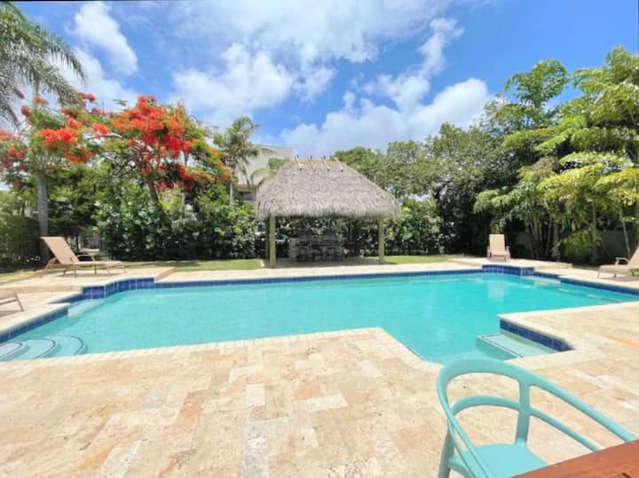 Tropical Breeze S 6 Guests-heated Pool-golf-beach - Hollywood, FL